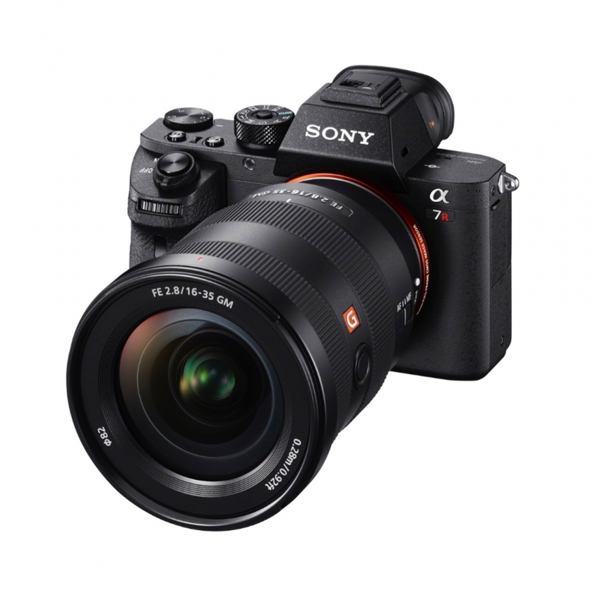 Sony introduce dos nuevos lentes gran angular de montura E | Sony ...